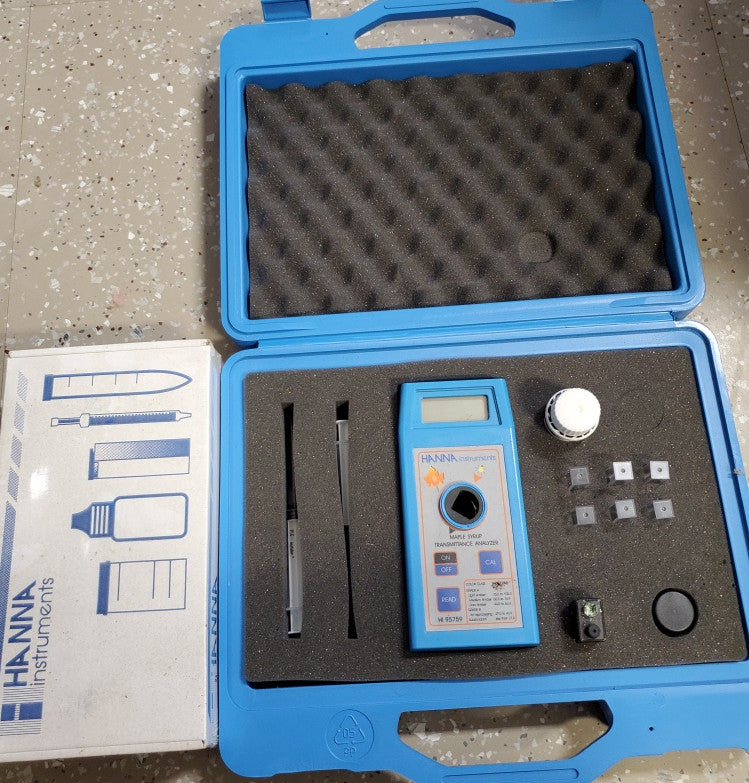 Hanna Light Transmittance Machine w/Extra Vials (new) — Bascom Maple ...